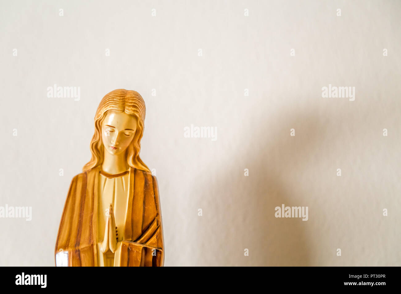 statue of The Blessed Virgin Mary Stock Photo - Alamy