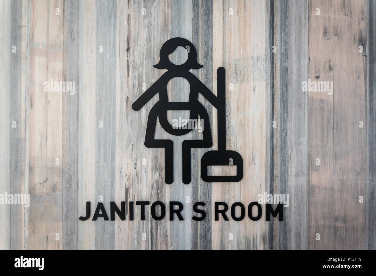 Servant maid maids hi-res stock photography and images - Alamy