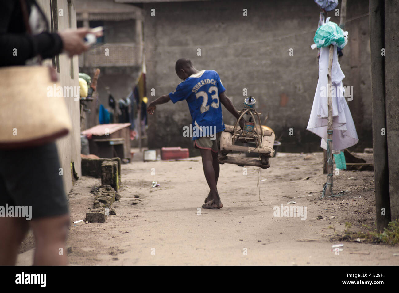 Nigeria poverty hi-res stock photography and images - Alamy