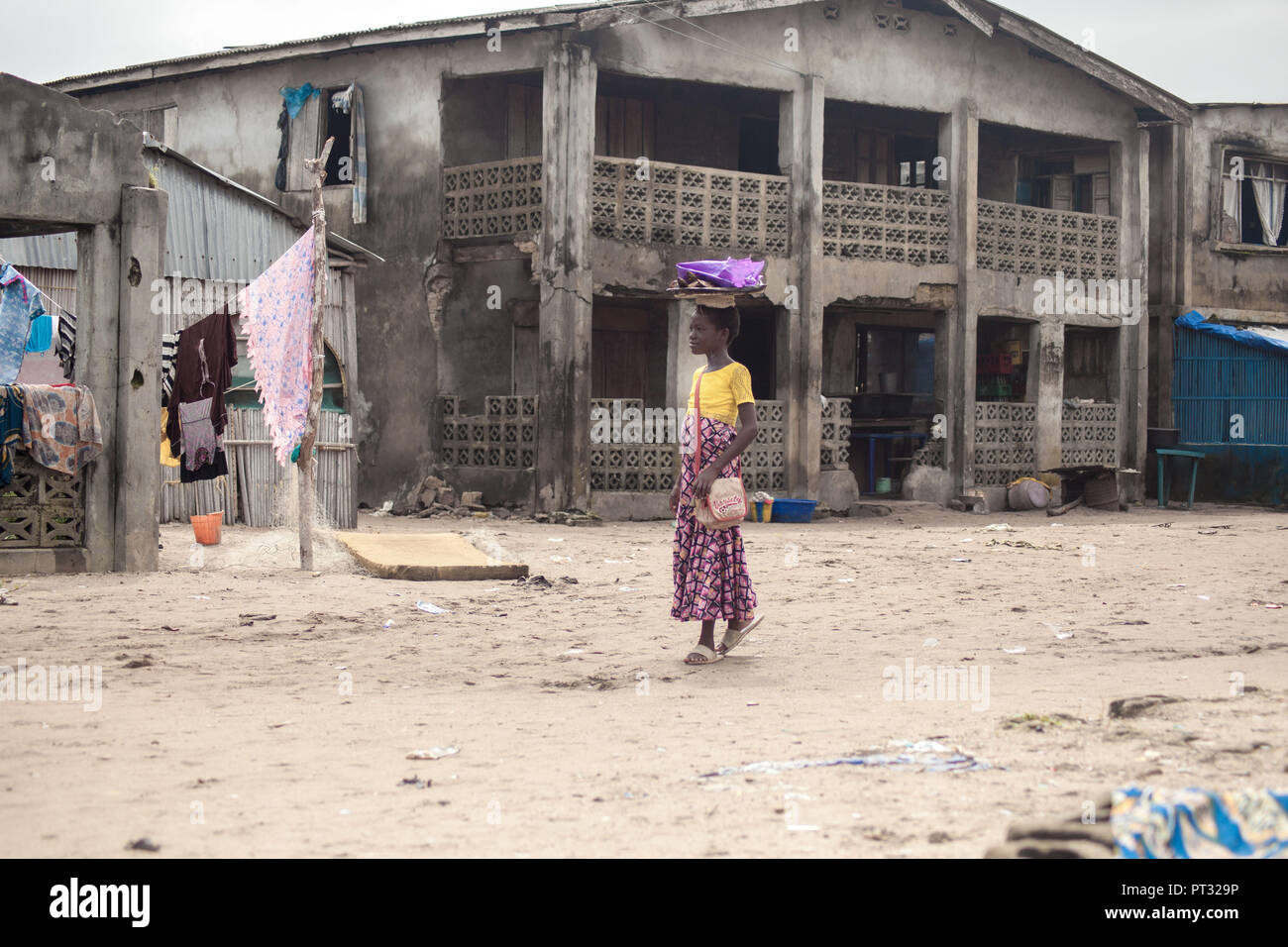 Nigeria poverty hi-res stock photography and images - Alamy