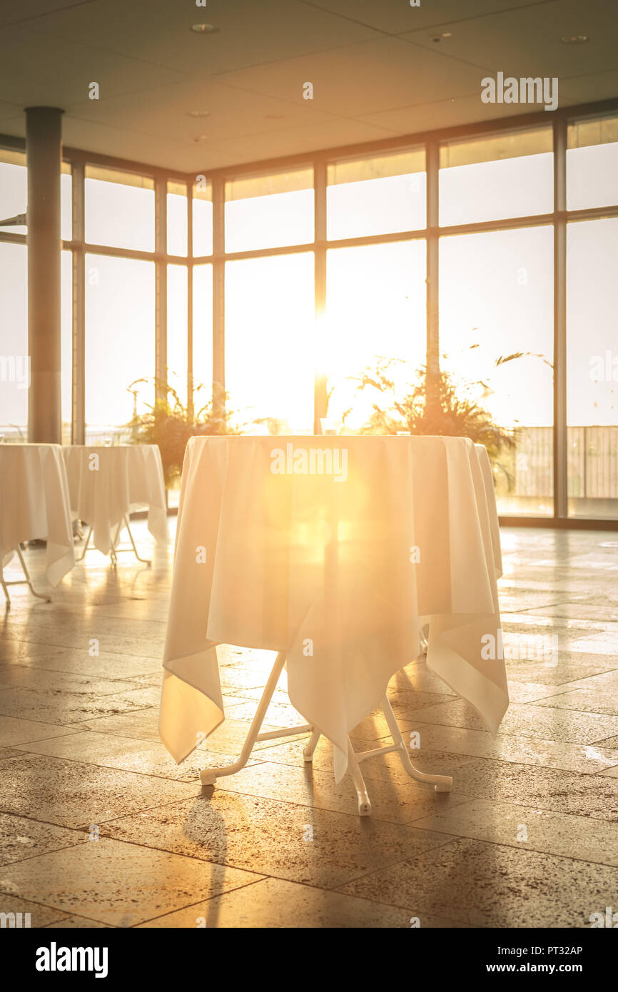 Tablecloths hi-res stock photography and images - Alamy