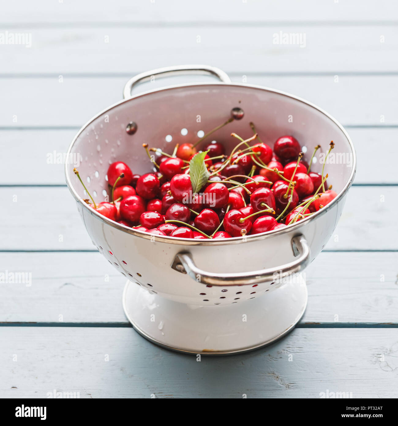 Wooden colander hi-res stock photography and images - Alamy