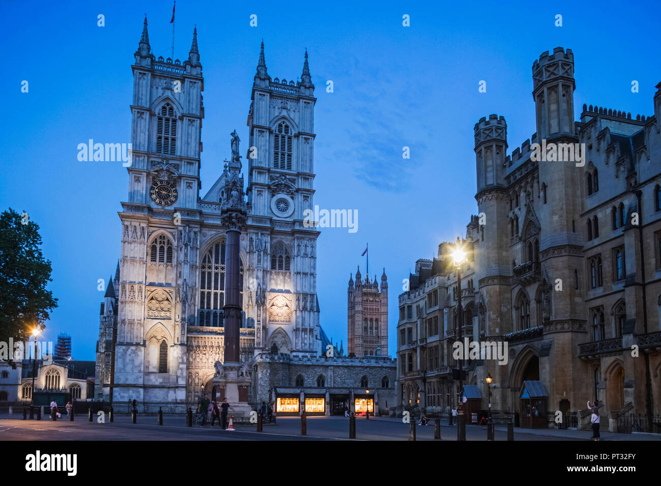 London night westminster hi-res stock photography and images - Alamy