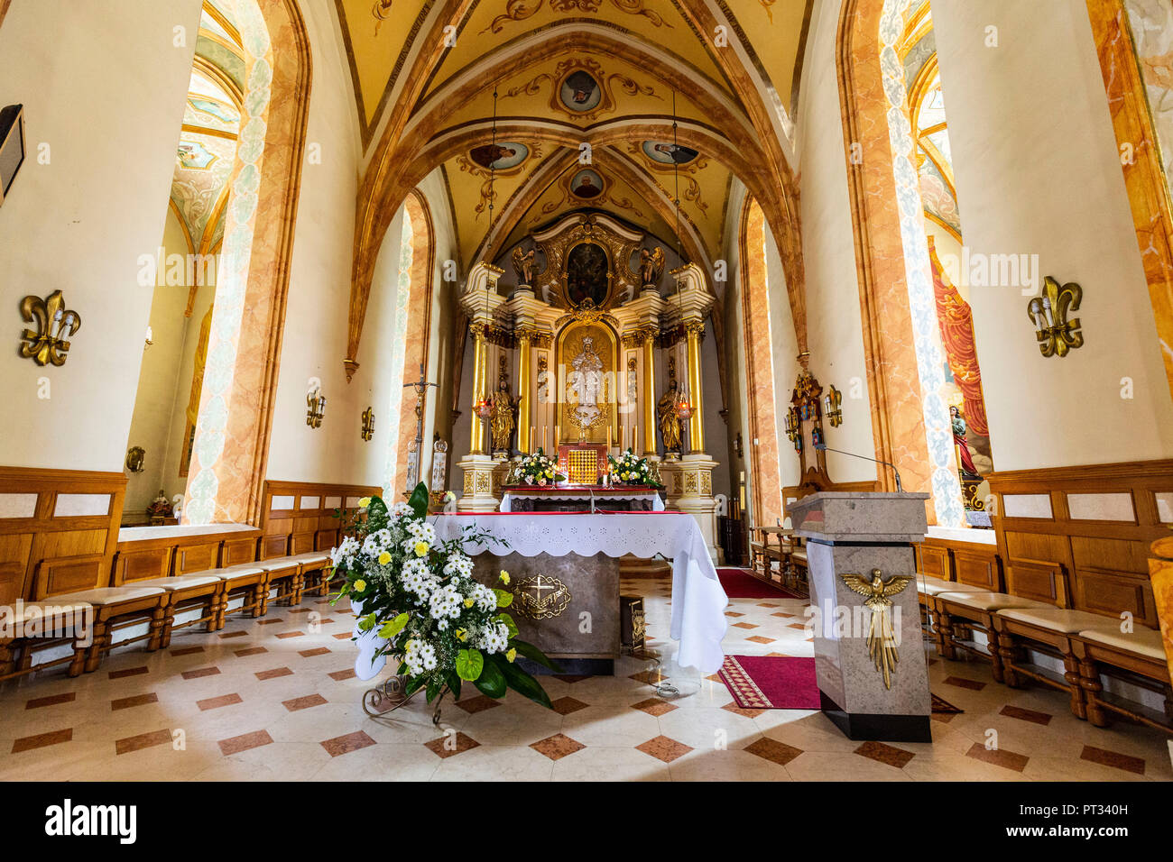 Offertory hi-res stock photography and images - Alamy