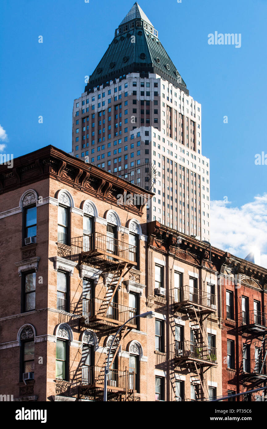 New york city fire escape ladders hi-res stock photography and images ...