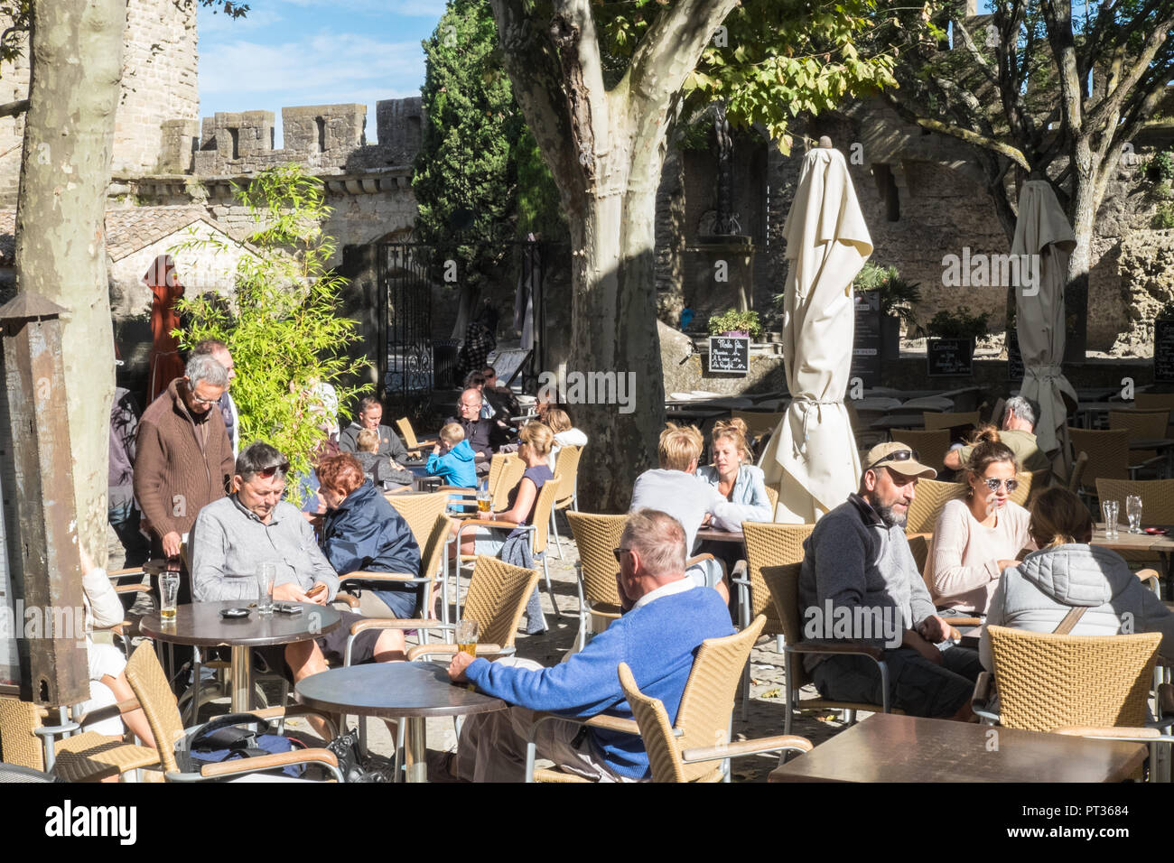Restaurant in carcassonne france hi-res stock photography and images ...