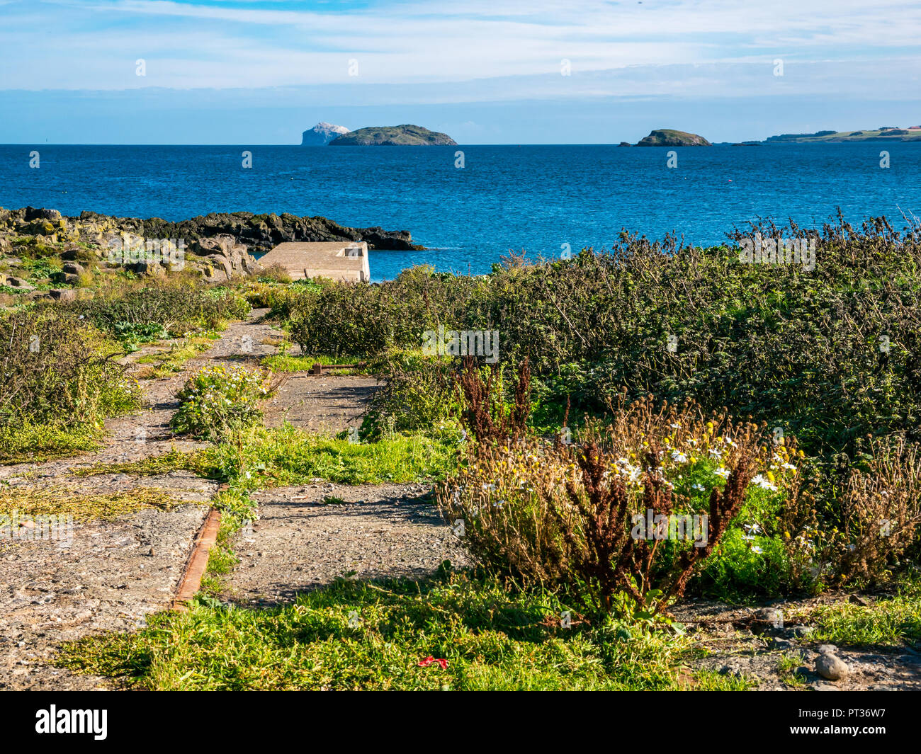 Firth of forth islands hi-res stock photography and images - Alamy