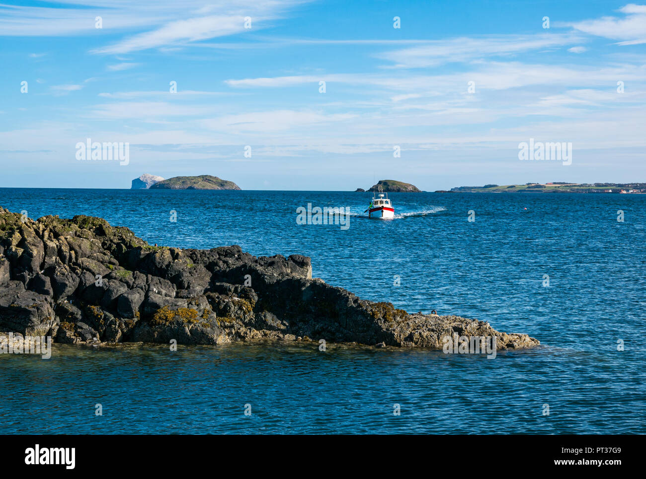 Boat Approaching Island High Resolution Stock Photography and Images ...