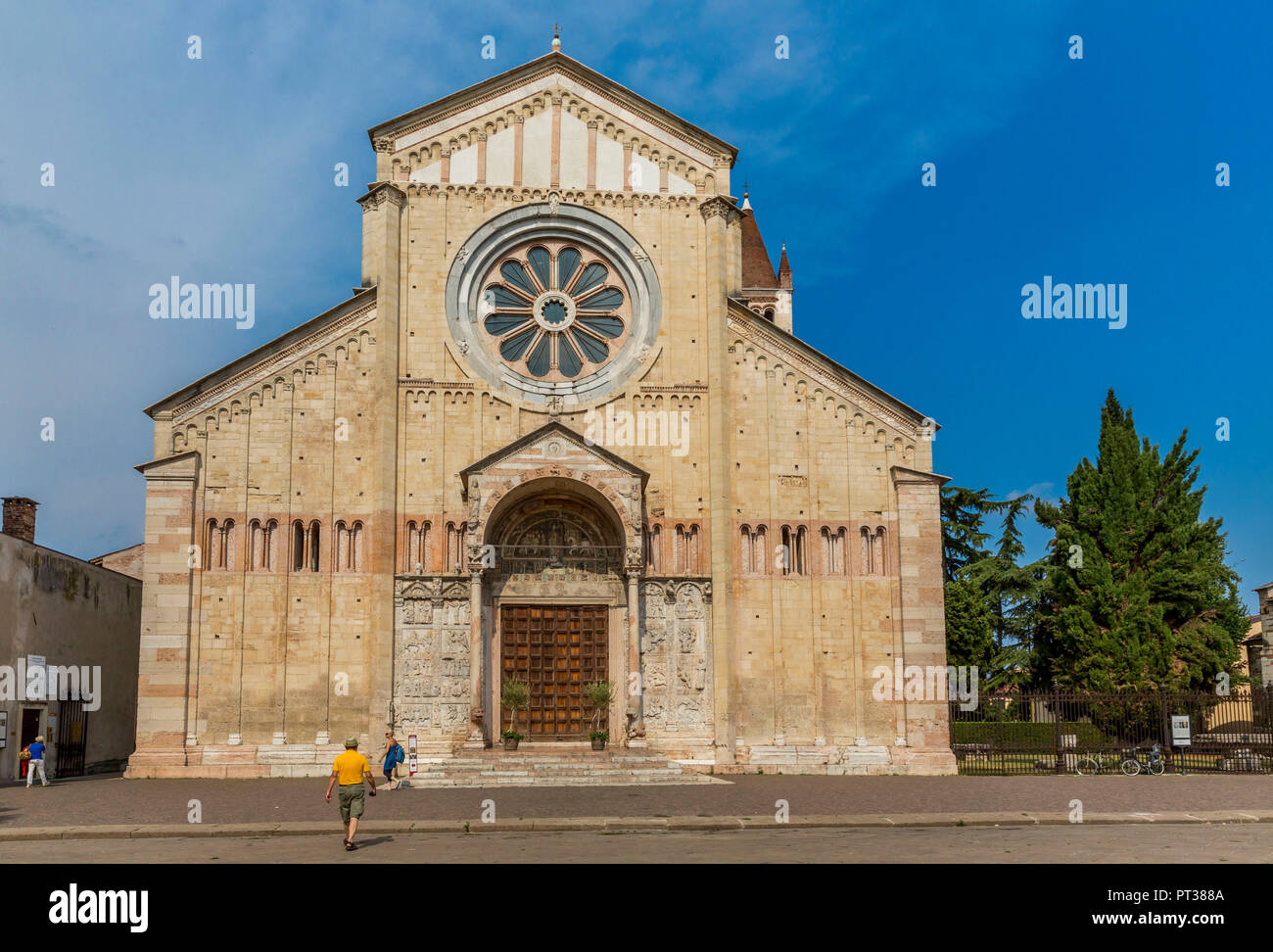 Facade of the San Zeno Maggiore church, built in the 12th and 13th ...