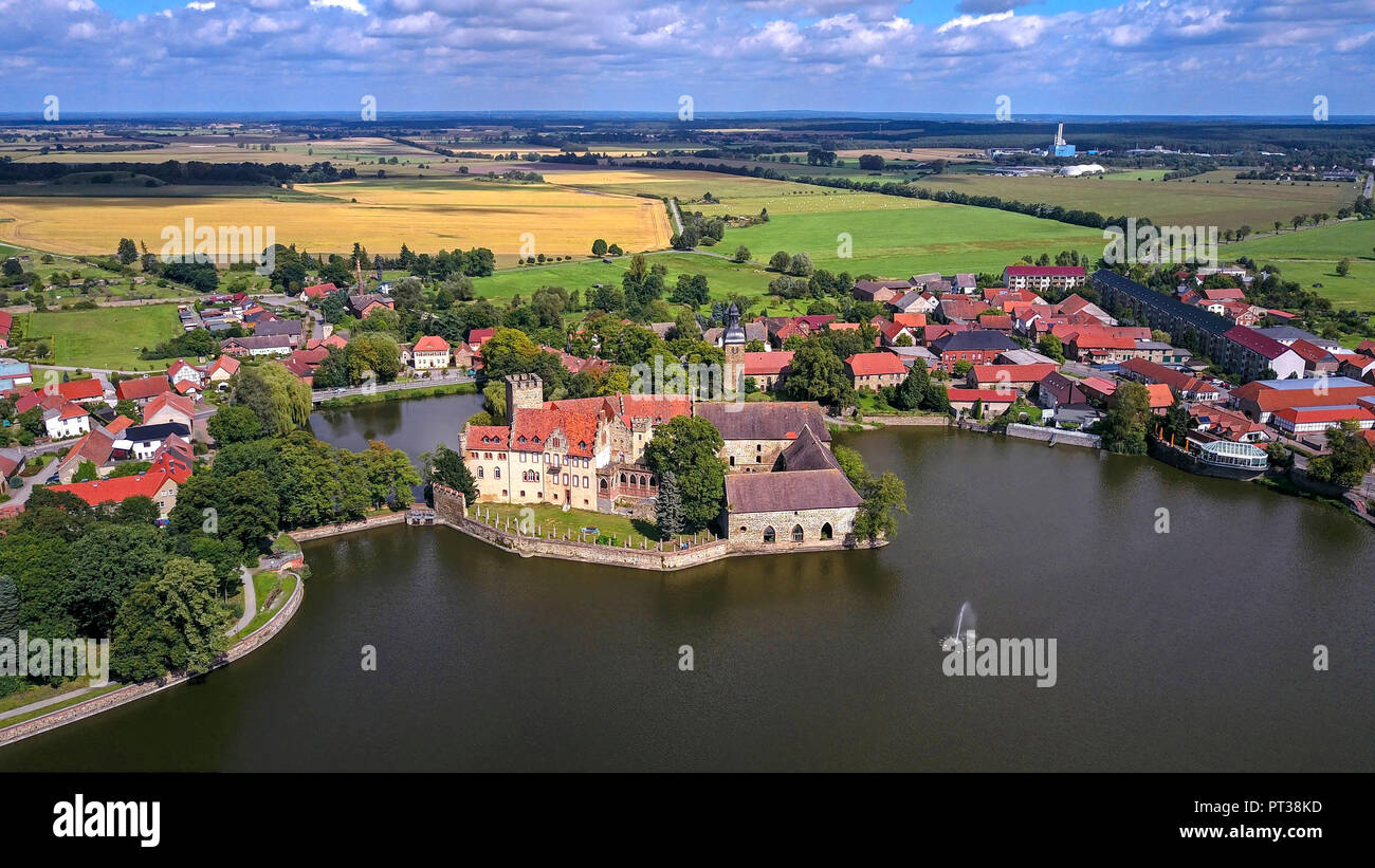 Water castle Flechtingen and Ortsansicht, Flechtingen, Saxony-Anhalt ...