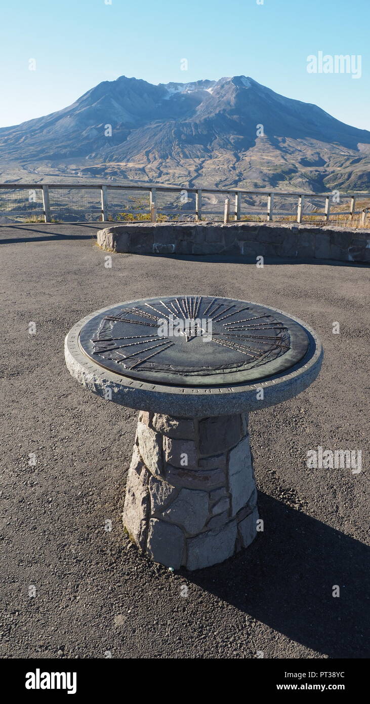 Mount Saint Helens National Volcanic Monument at the Johnston Ridge ...