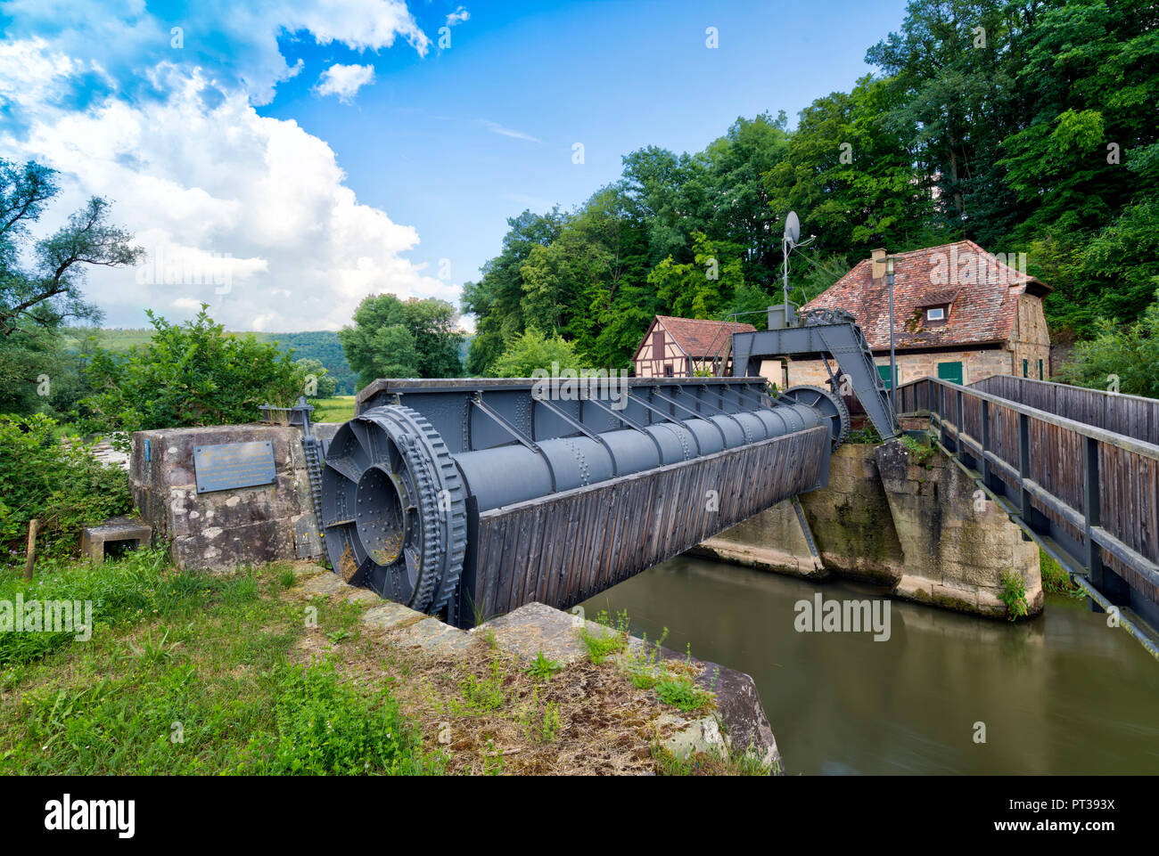 Weir system hi-res stock photography and images - Alamy