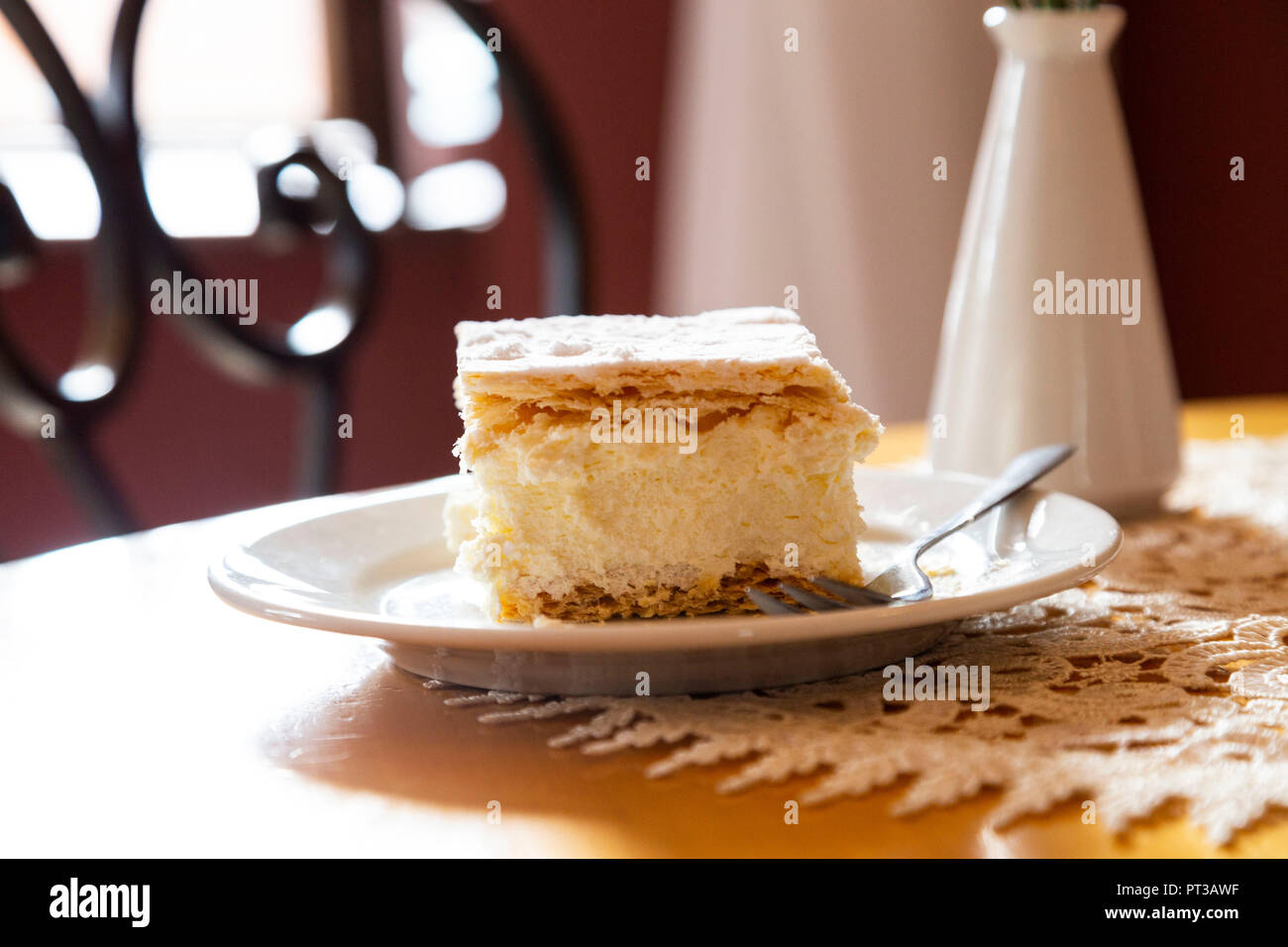 Kremowka papieska hi-res stock photography and images - Alamy