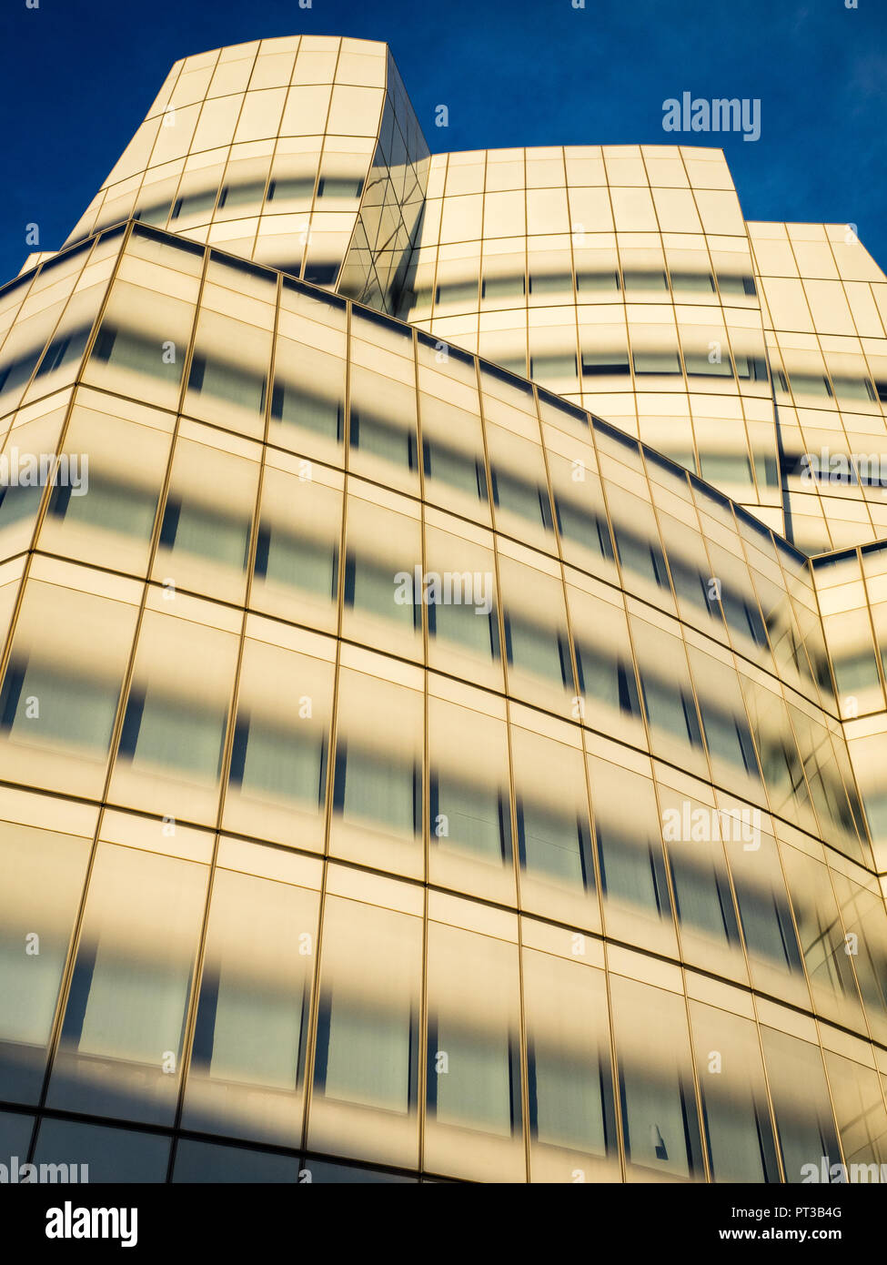 Frank Gehry Iac Building High Resolution Stock Photography and Images ...