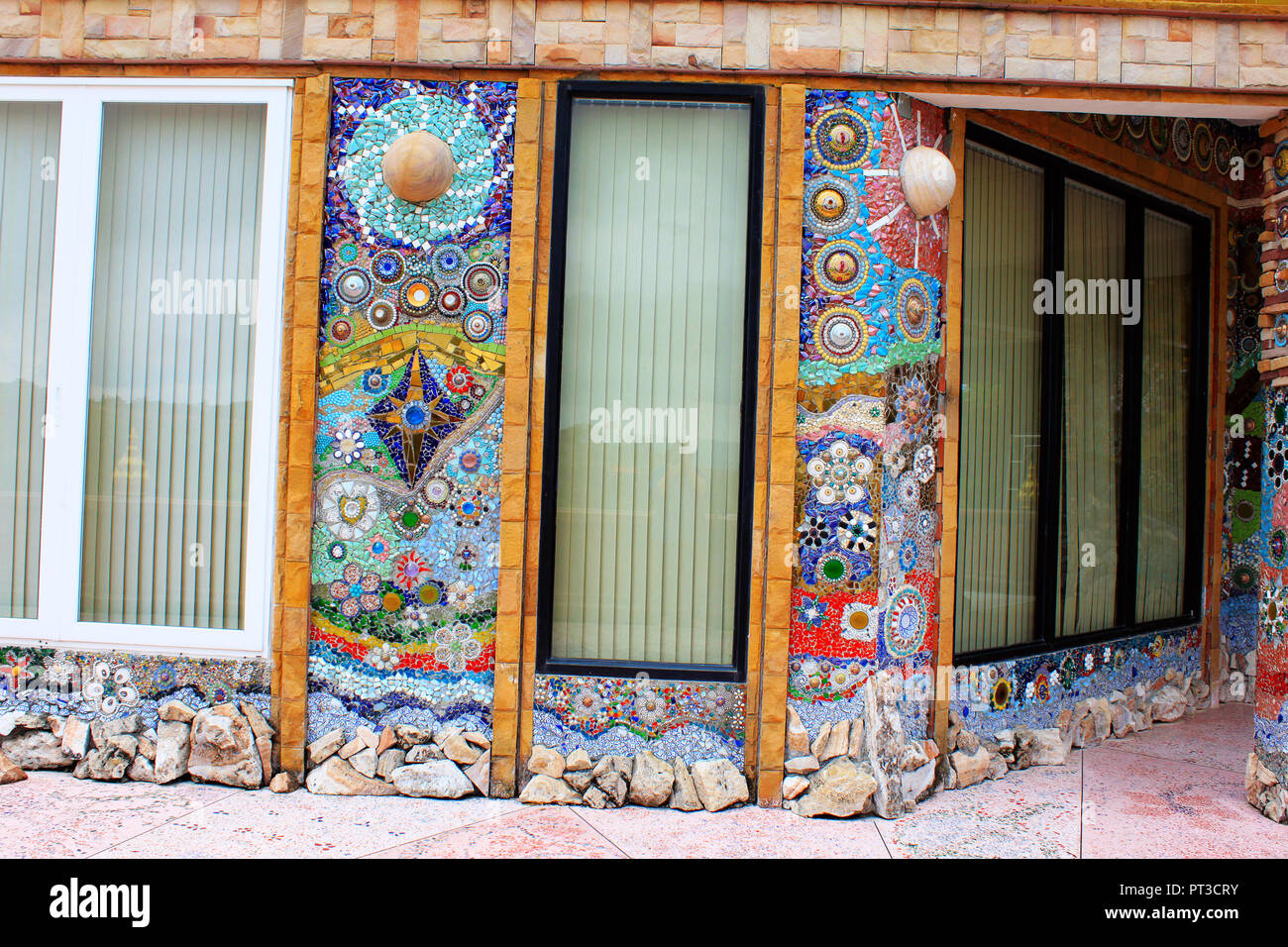 Mosaic facades hi-res stock photography and images - Alamy