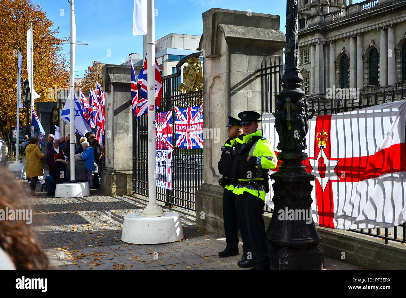 police on patrol outside Belfast City Hall Stock Photo - Alamy