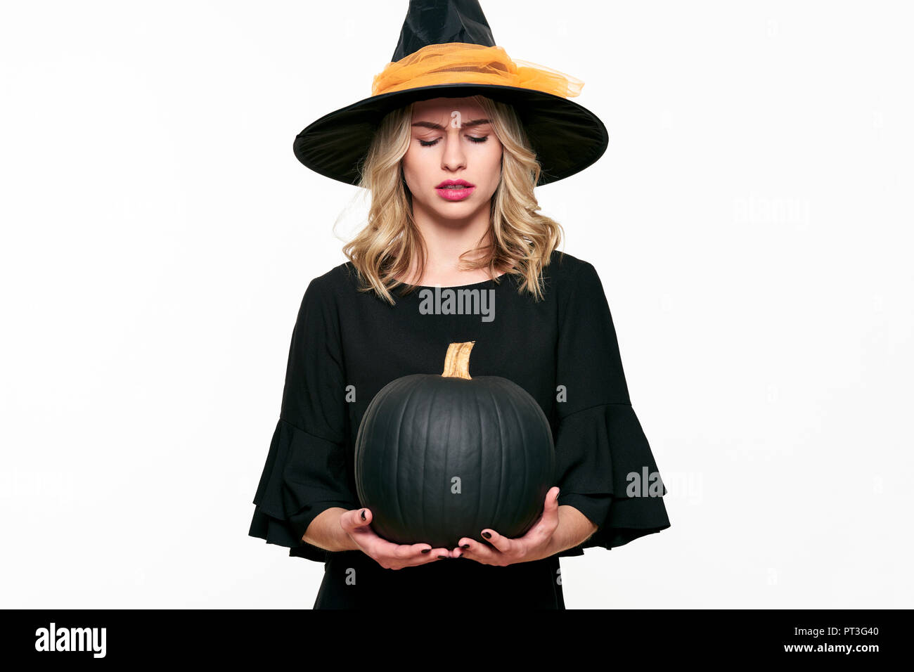 Angry witch hi-res stock photography and images - Alamy