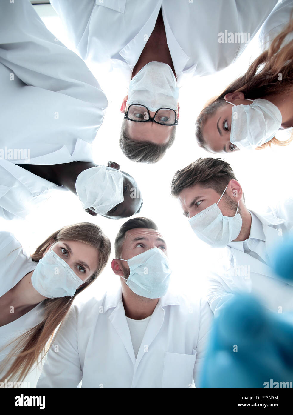 Surgical team working on a bleeding patient in a surgical room Stock ...