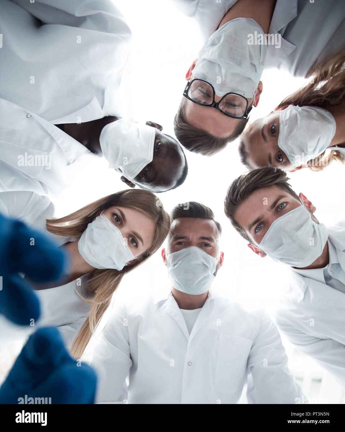 Operating room surgeon calm hi-res stock photography and images - Alamy
