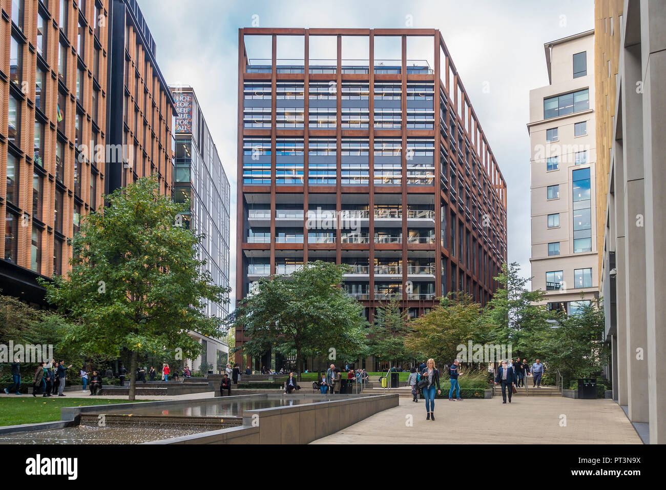 Google pancras square hi-res stock photography and images - Alamy