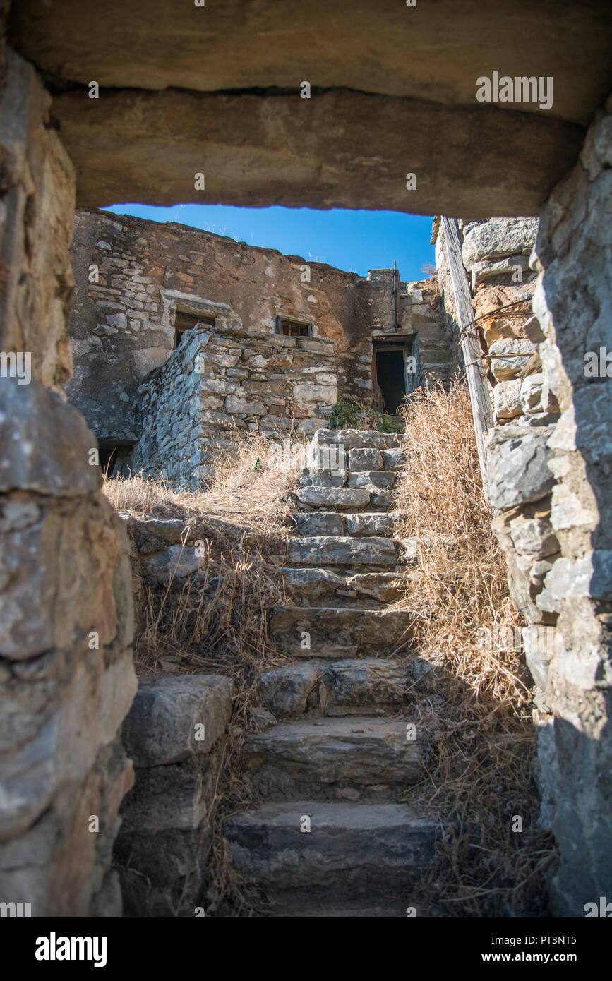 Abandoned rock building in Peloponnese, Greece Stock Photo - Alamy