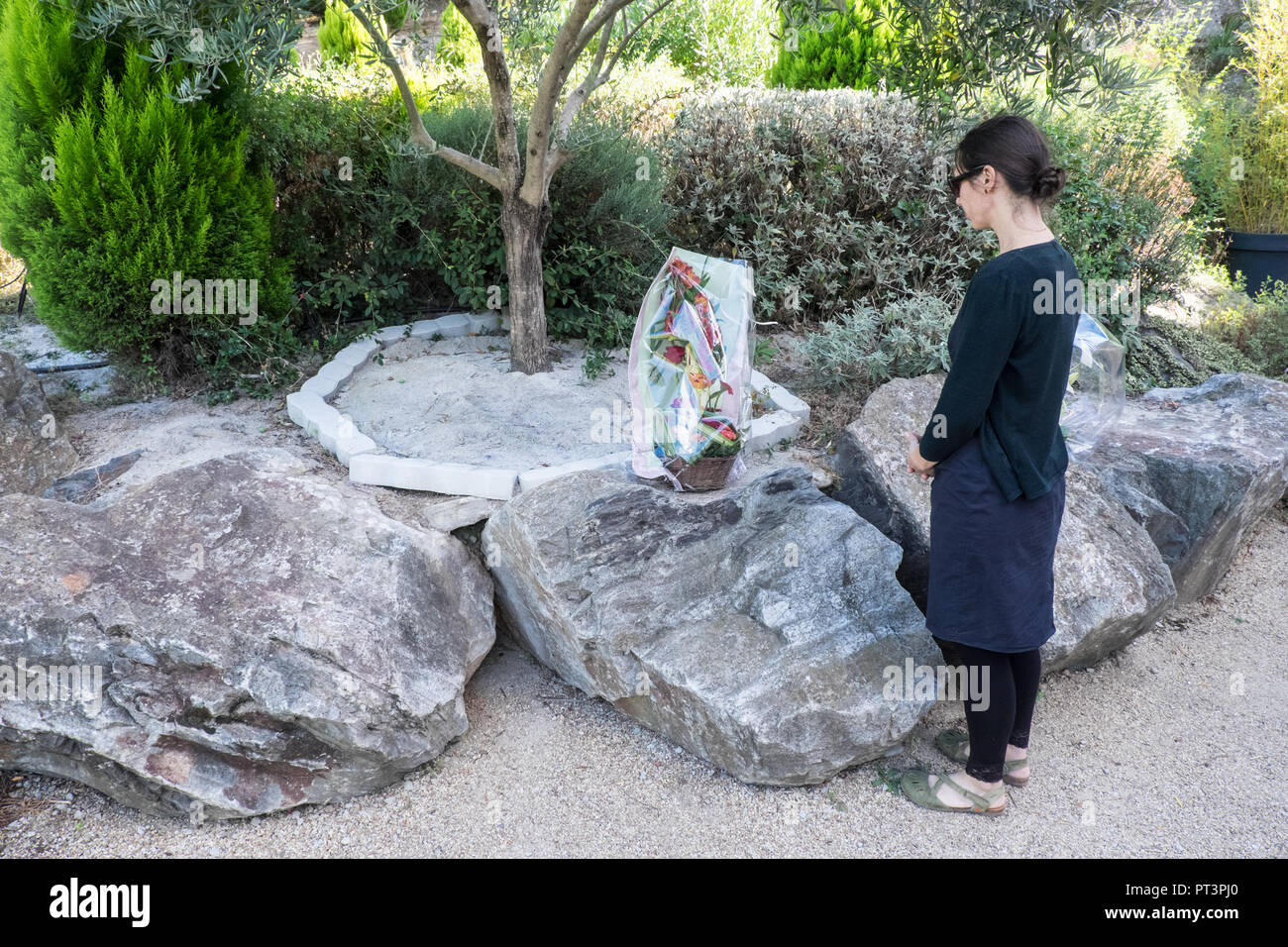 Human ashes hi-res stock photography and images - Alamy