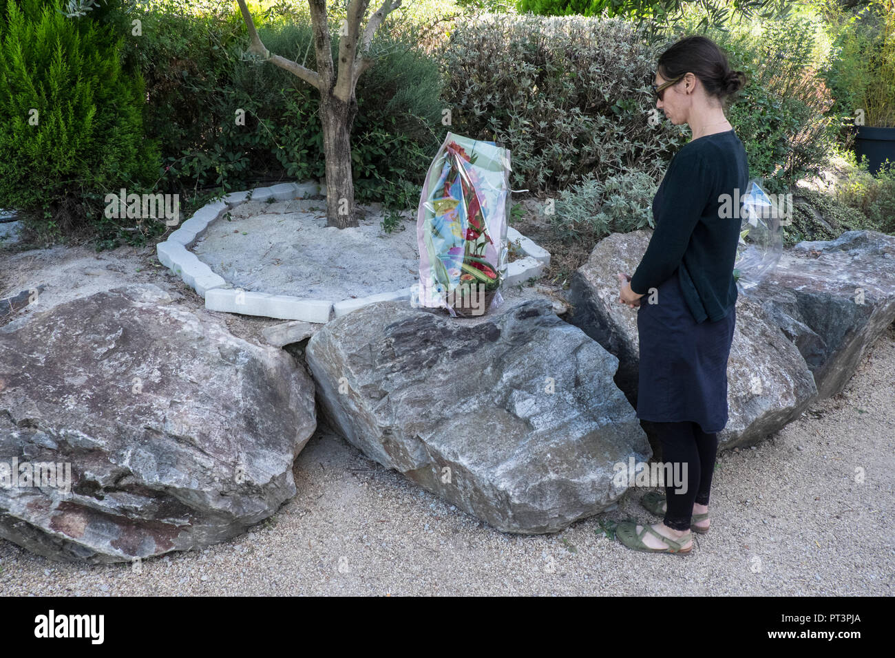 Human ashes hi-res stock photography and images - Alamy