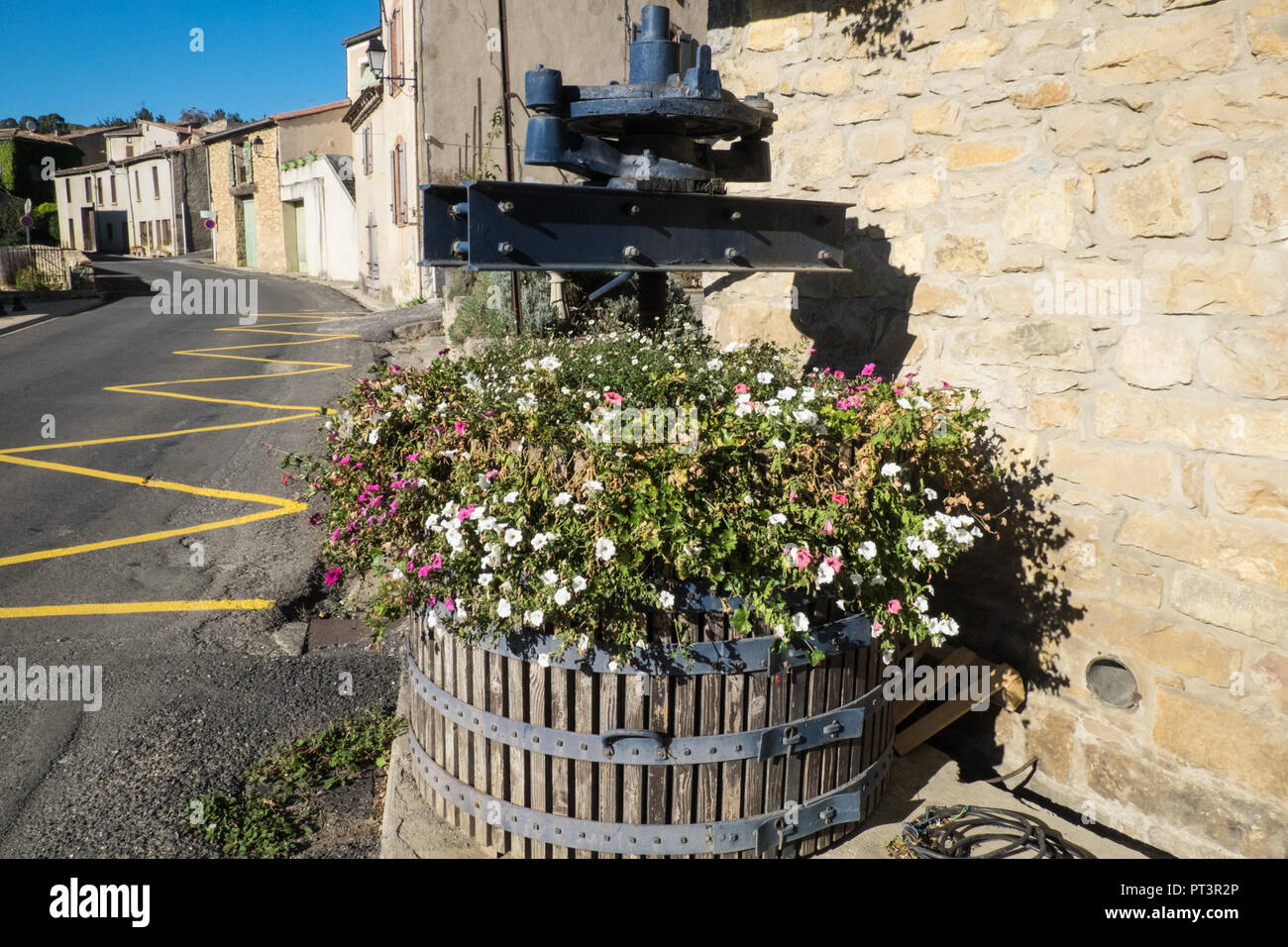 Aude wine press hi-res stock photography and images - Alamy