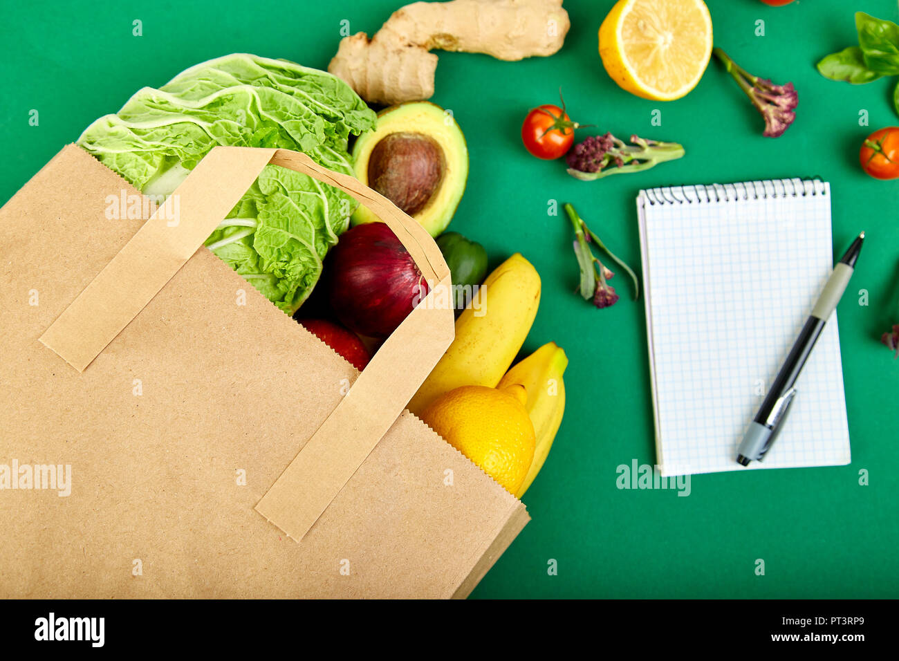 Ingredients list on food package hi-res stock photography and images ...