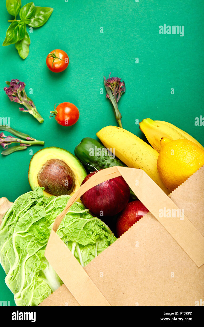Ingredients list on food package hi-res stock photography and images ...