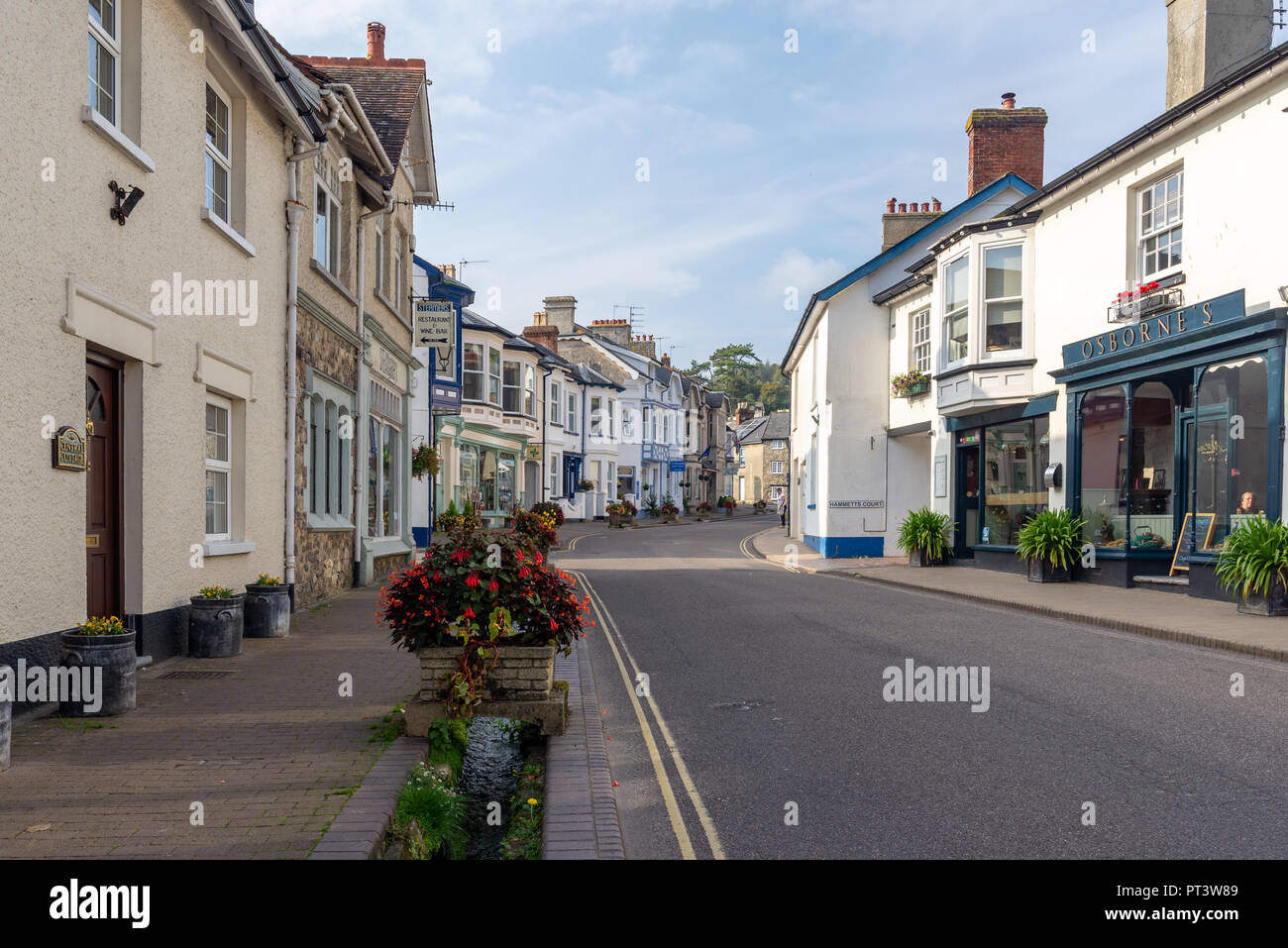 Beer shops hi-res stock photography and images - Alamy