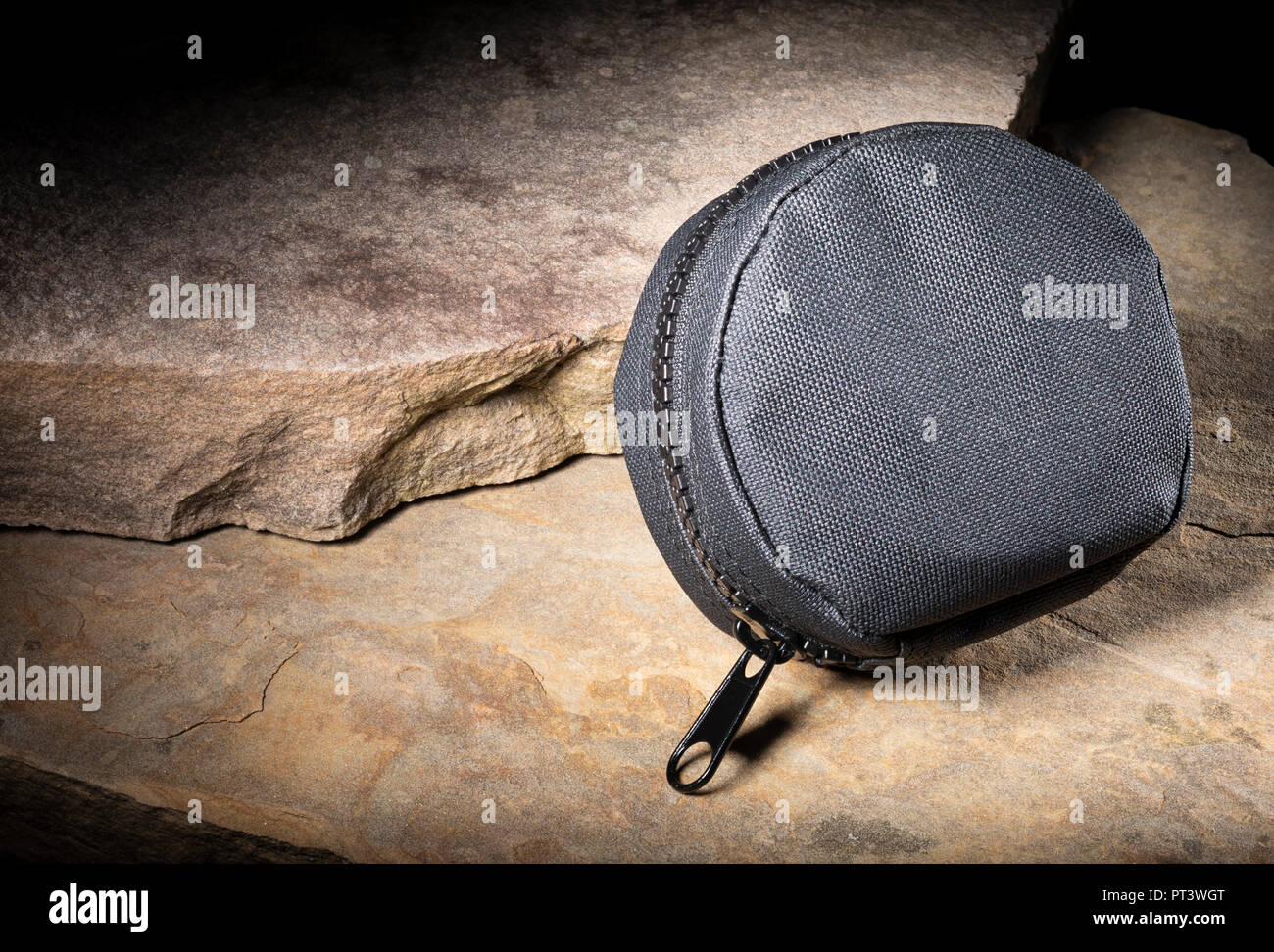 Pair of rocks hi-res stock photography and images - Alamy