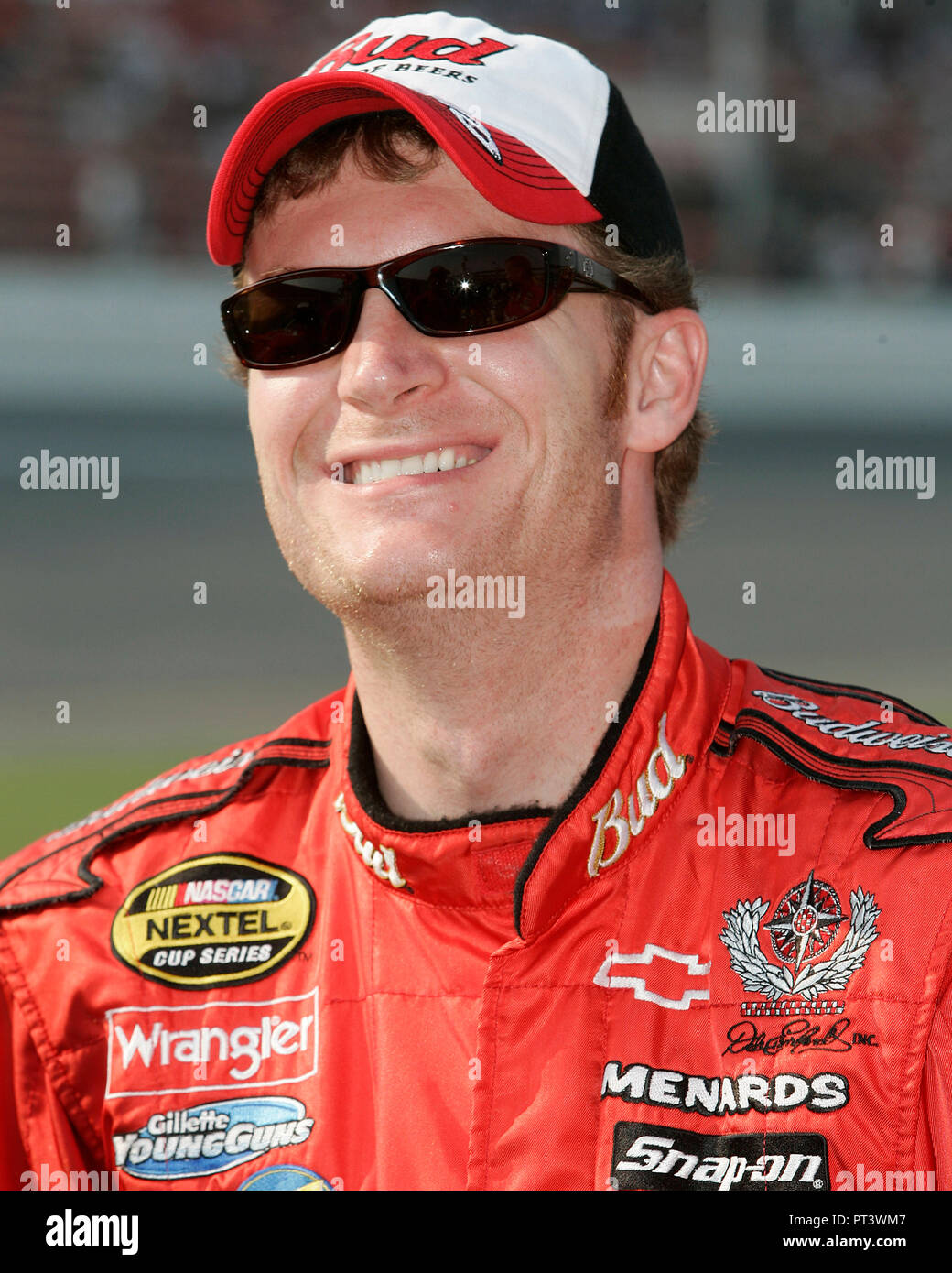 Dale earnhardt jr 2006 hi-res stock photography and images - Alamy