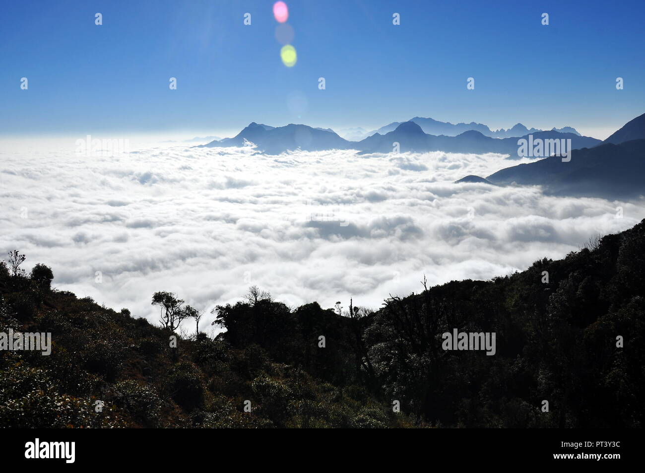 Miracle of Mountain, cloud and sky - Bach Moc Luong Tu - the 4th in ...