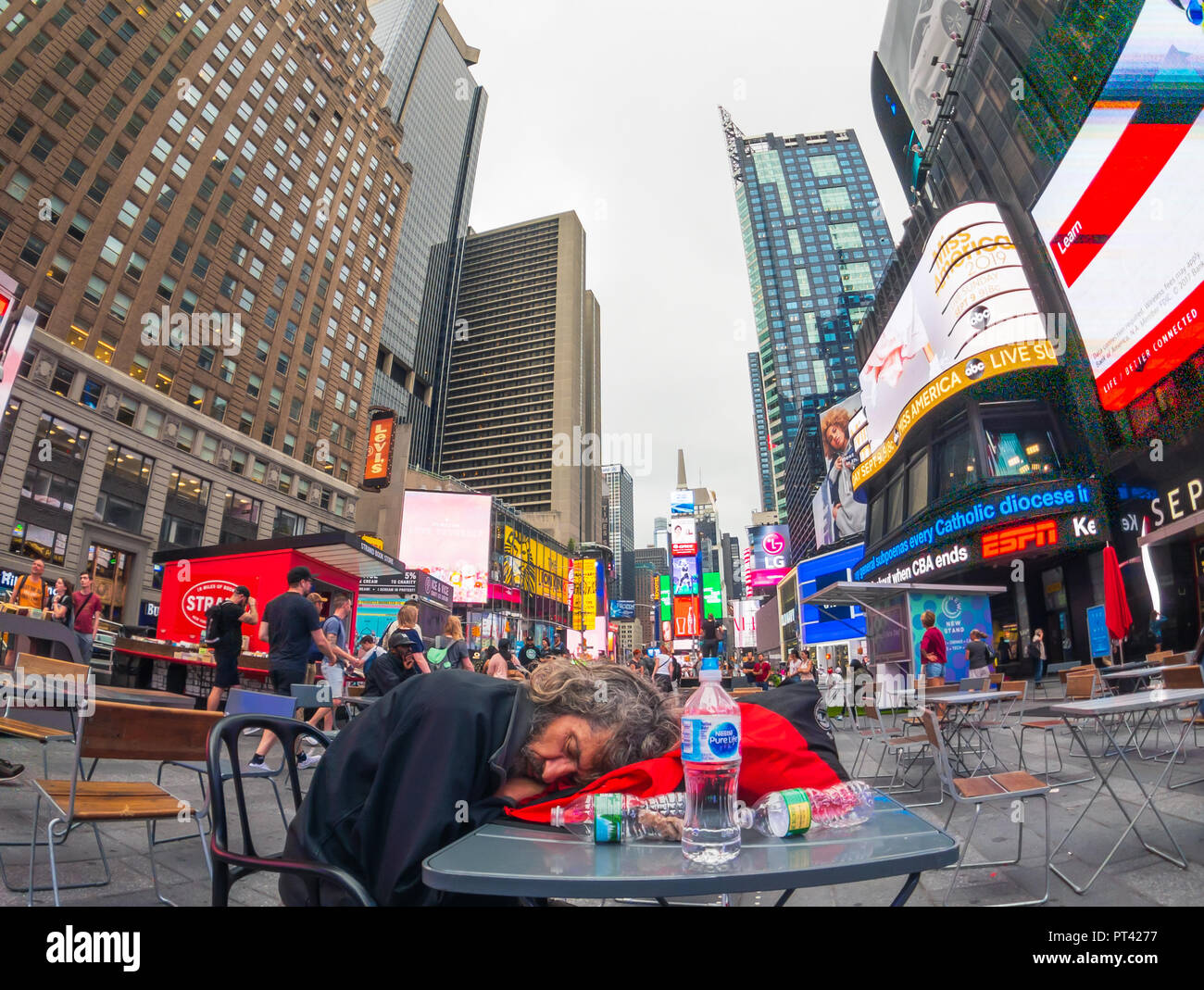 Usa homeless person times square hi-res stock photography and images ...