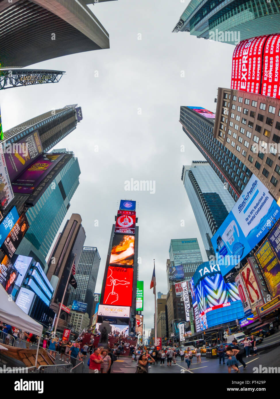 Signs of time square hi-res stock photography and images - Alamy