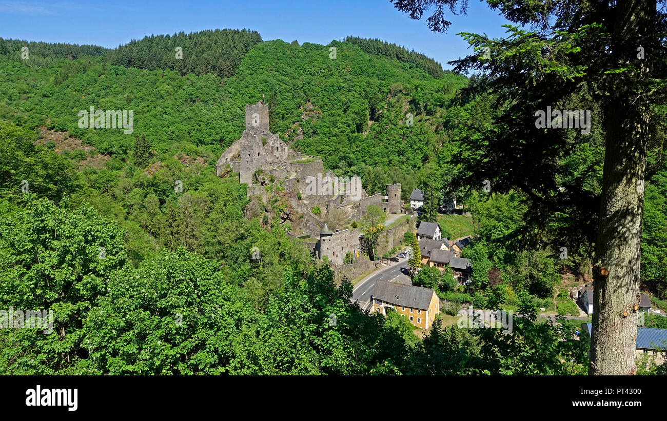 Manderscheider castles hi-res stock photography and images - Alamy