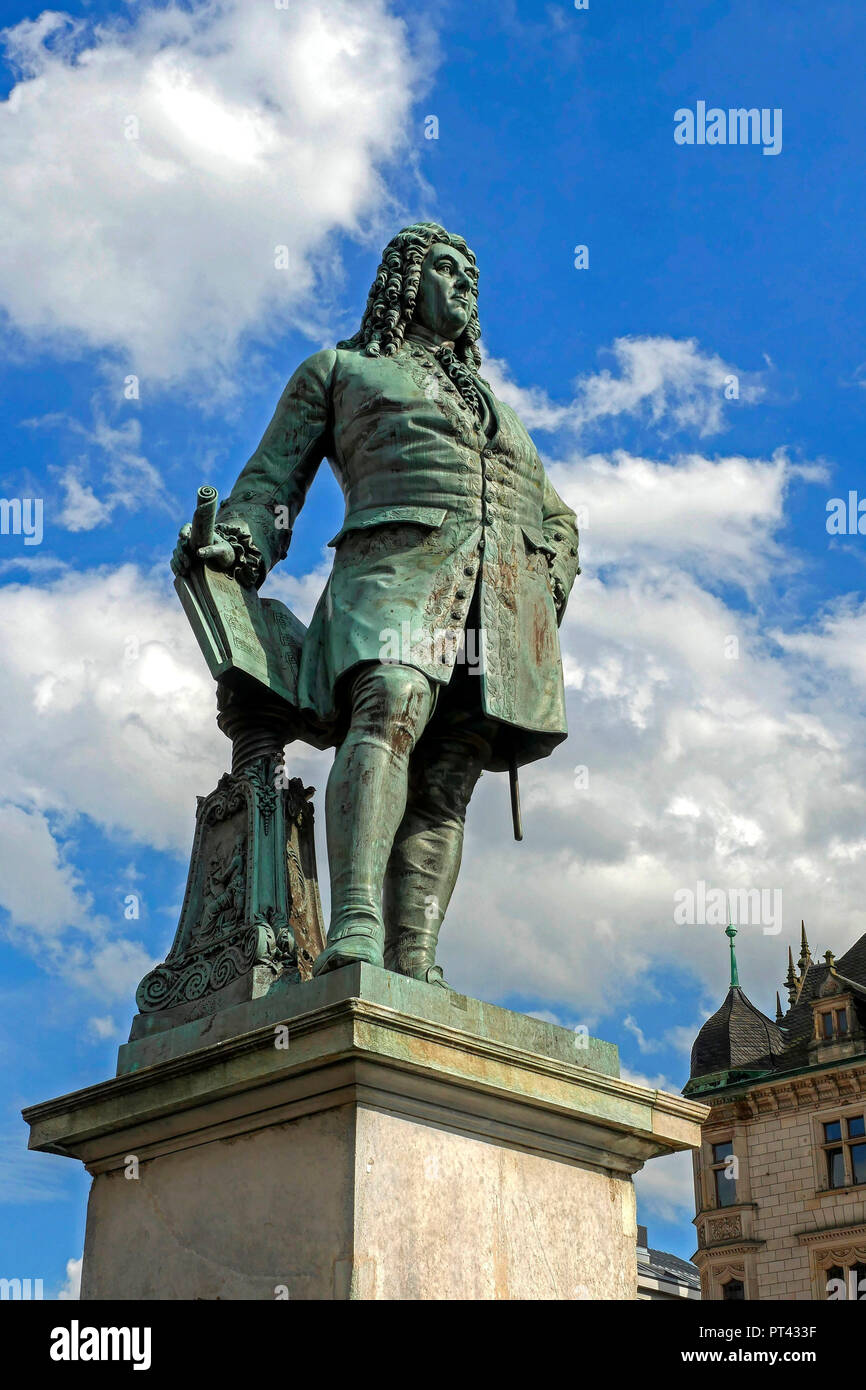 Handel statue hi-res stock photography and images - Alamy