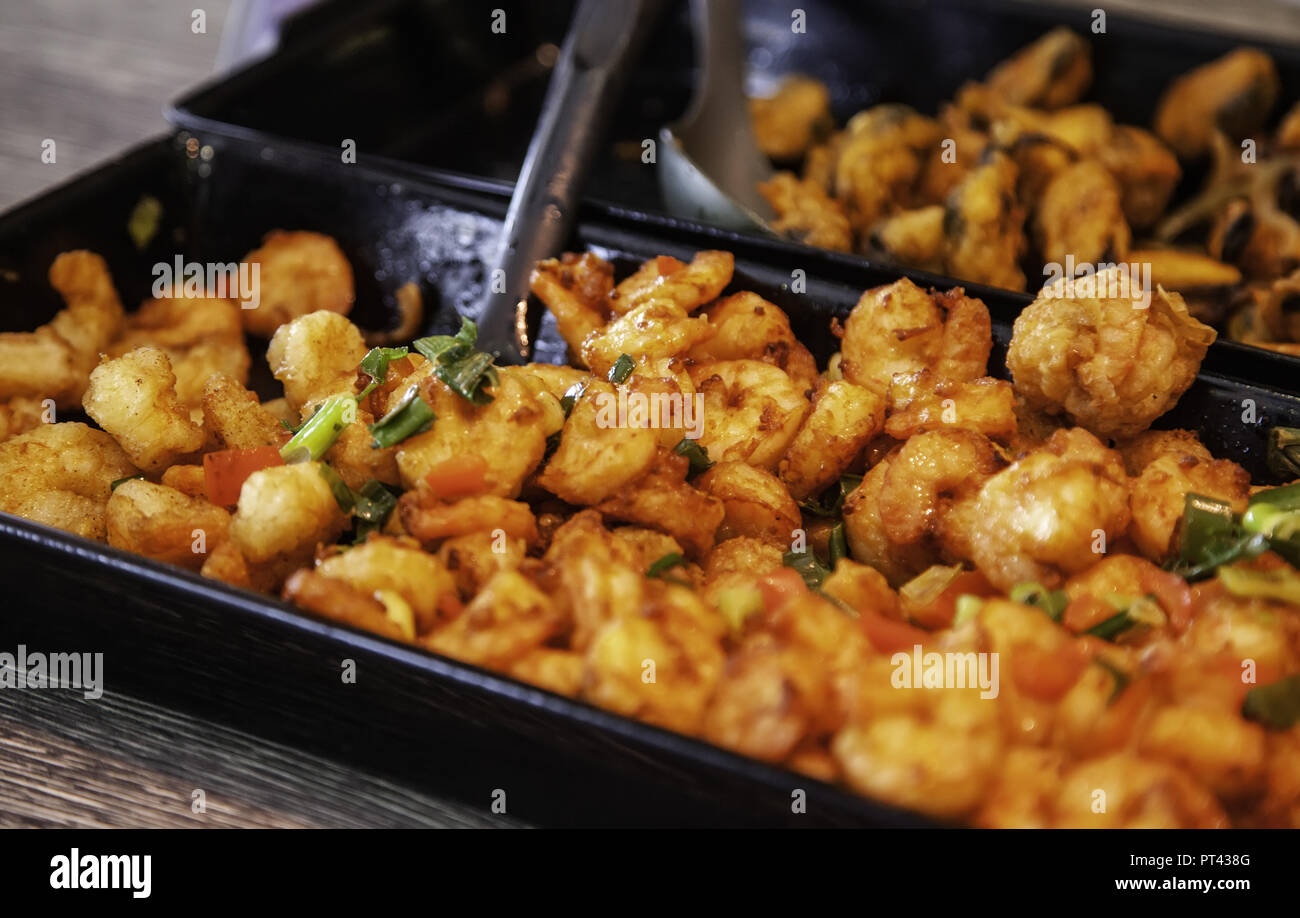 Deep fried fish chunks hi-res stock photography and images - Alamy