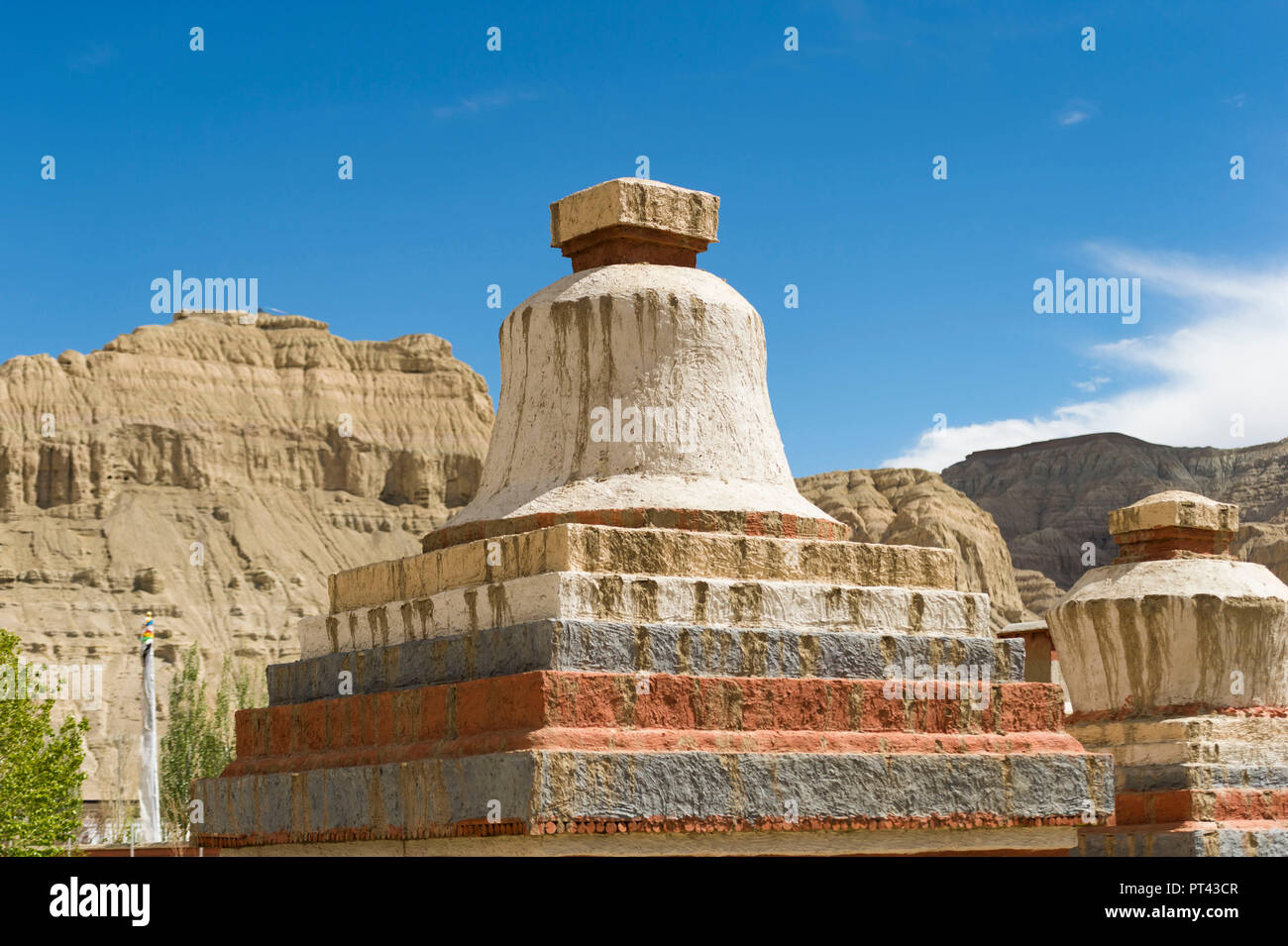 Tholing Monastery in Tibet Stock Photo - Alamy