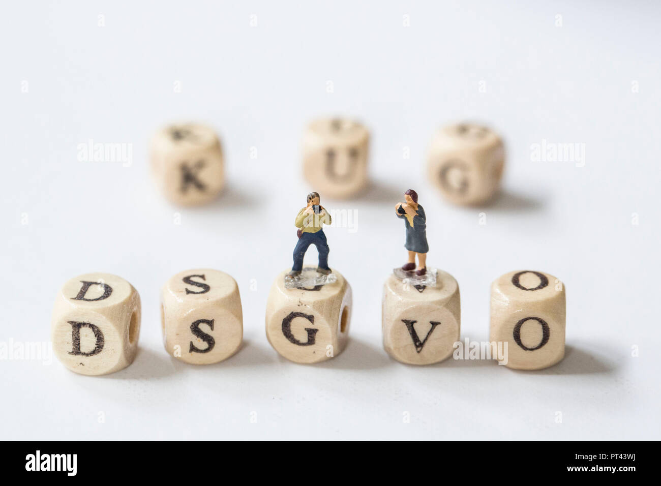 Symbol images for data protection hi-res stock photography and images ...