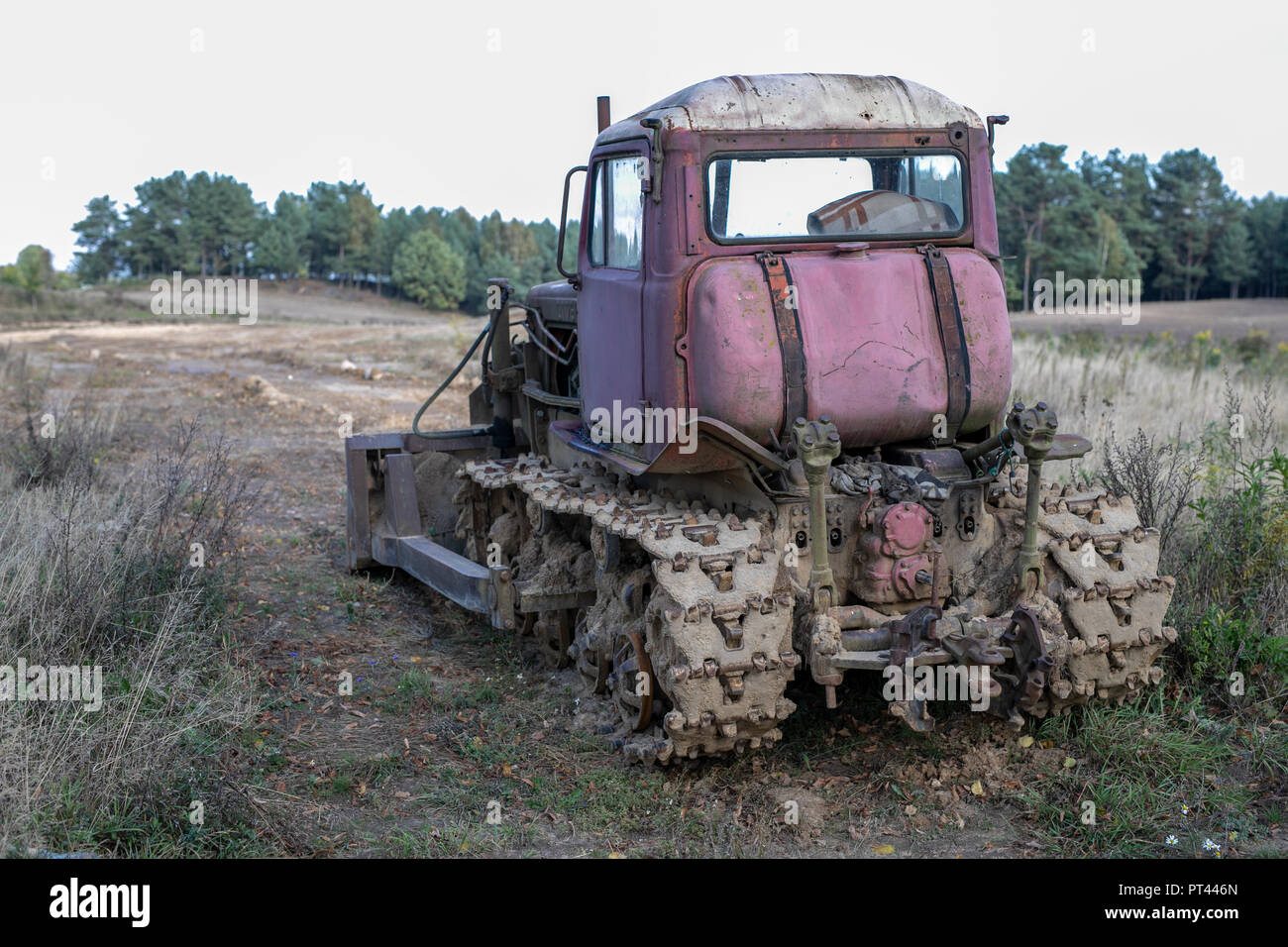 Old bulldozer hi-res stock photography and images - Alamy