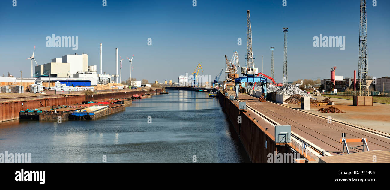 Canal port magdeburg hi-res stock photography and images - Alamy