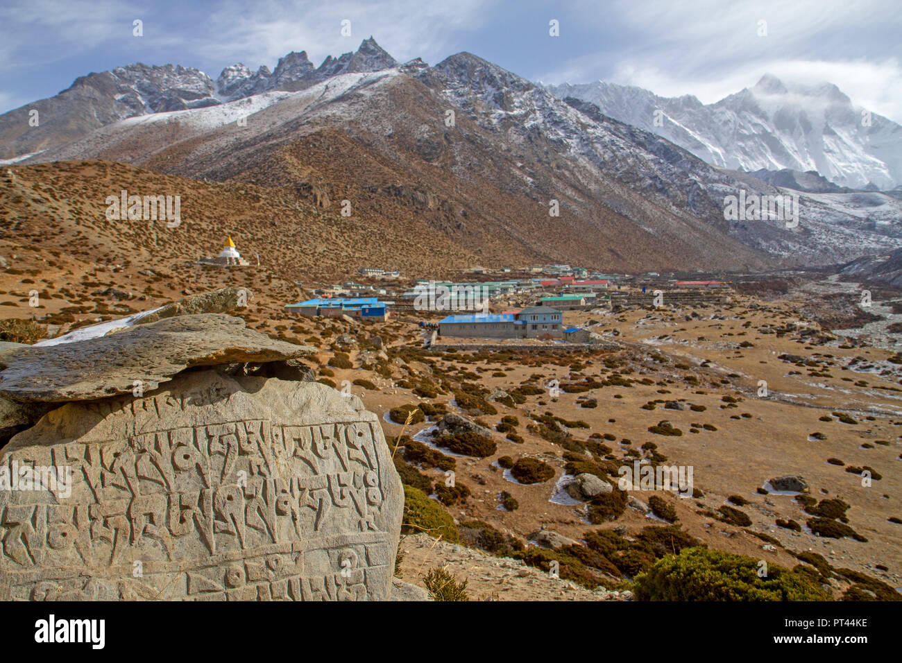 Himalayas nepal dingboche hi-res stock photography and images - Alamy
