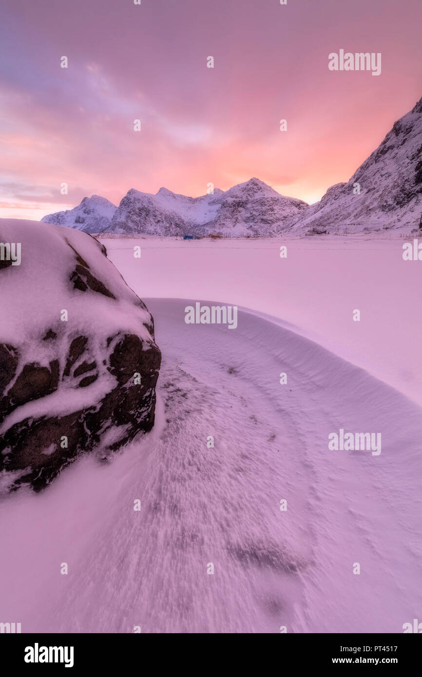 Snow on Skagsanden beach, Flakstad municipality, Lofoten Islands ...