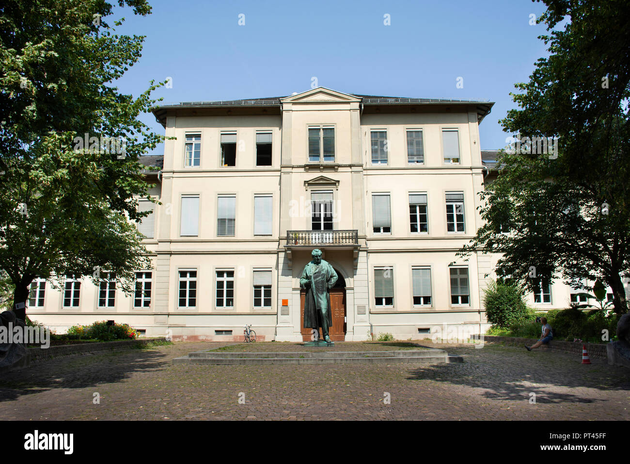Bronze statue in garden at front of Psychology Institute University of ...