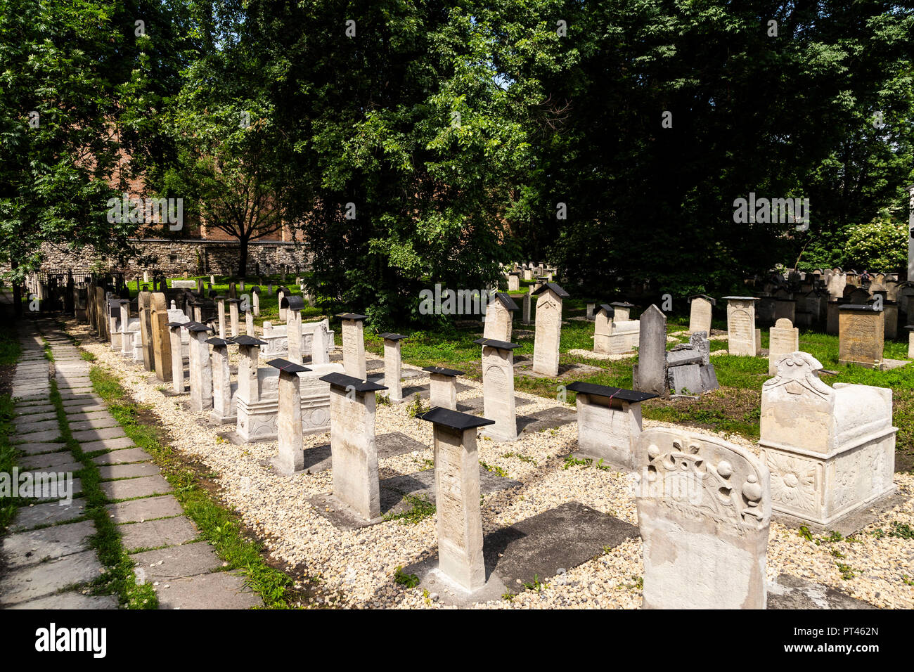 Remah cemetery hi-res stock photography and images - Alamy