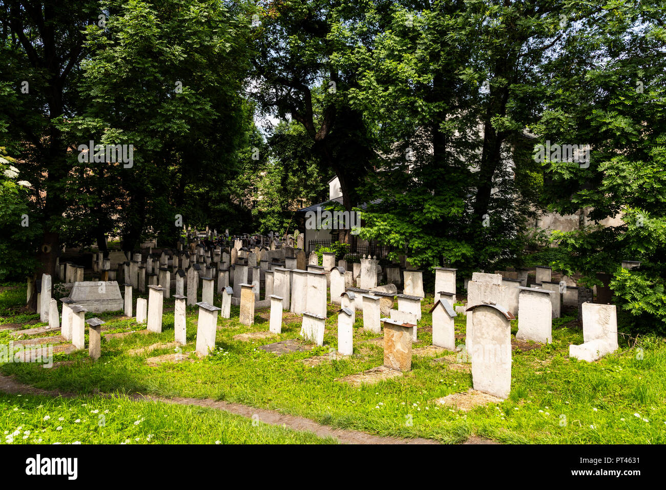 Remah cemetery hi-res stock photography and images - Alamy