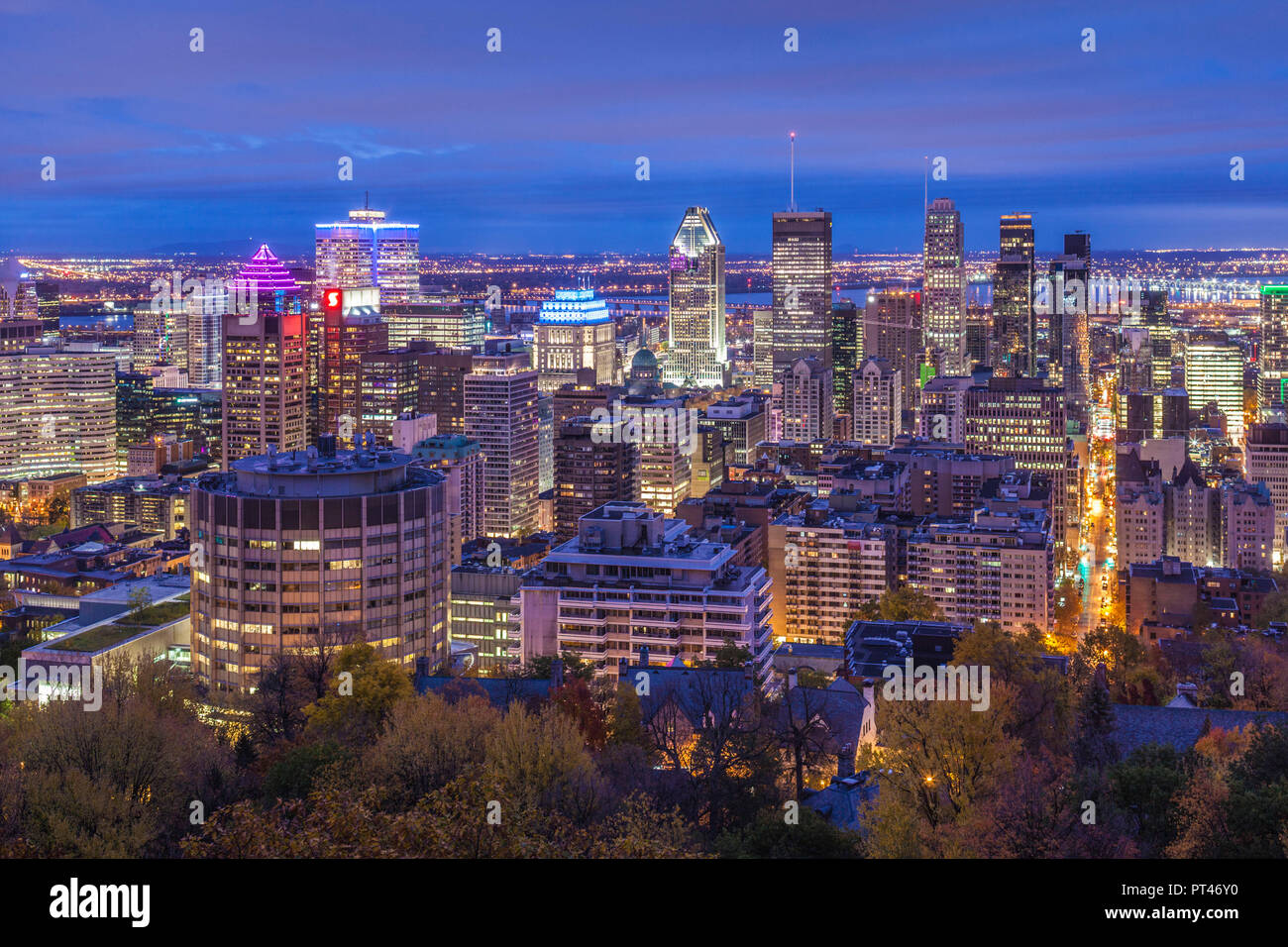 Montreal skyline from mount royal hi-res stock photography and images ...