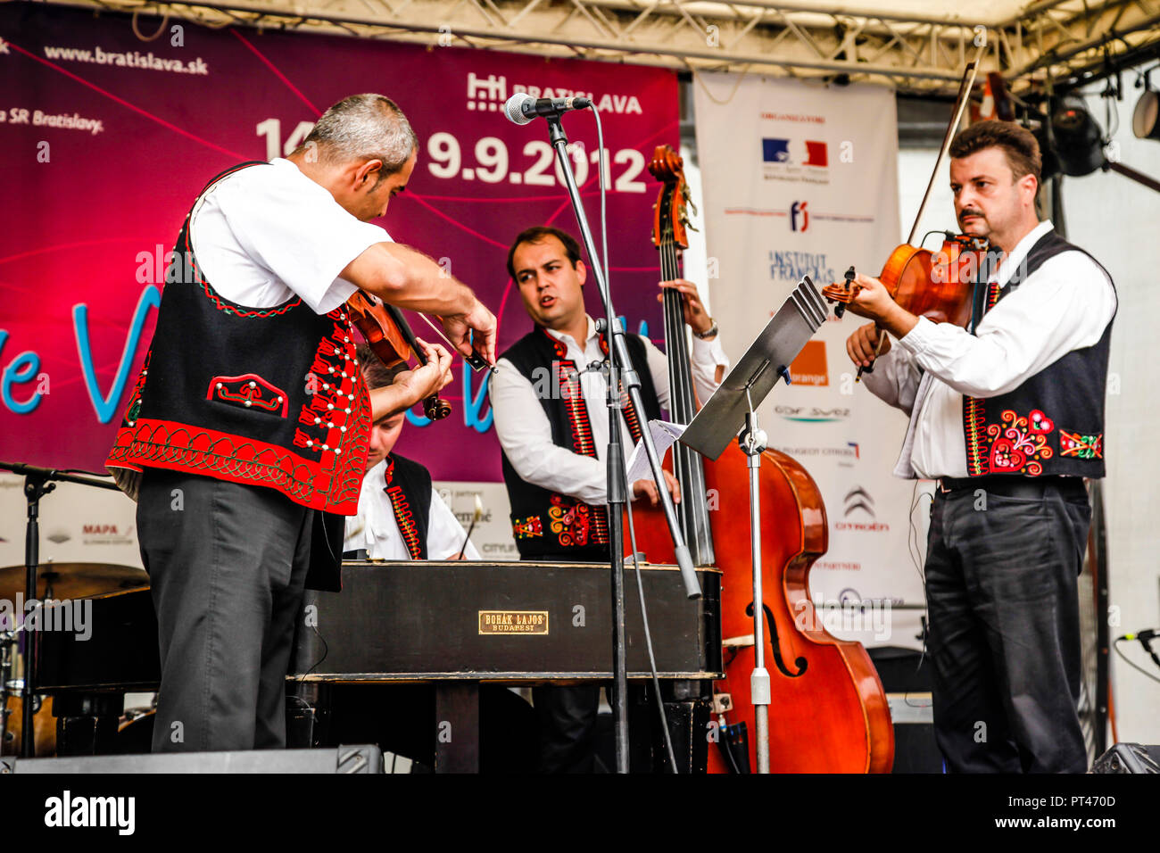 Slovak traditional folk art hi-res stock photography and images - Alamy